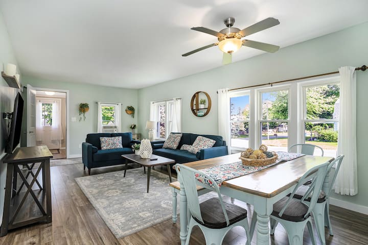 Blue Oasis:  Charming 2 Bdr Cottage South Haven - South Haven, MI