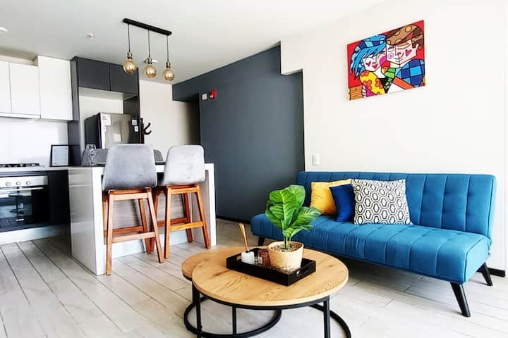 Cochera Piscina Jacuzzi Terraza Sala Yoga Parrilla - Peru