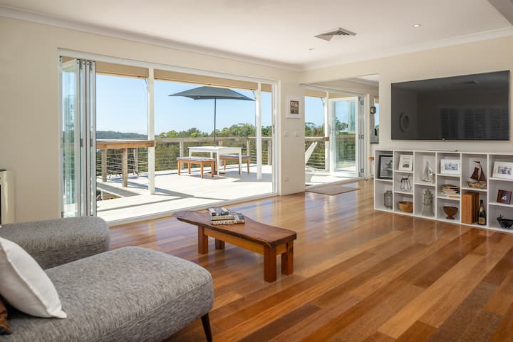 Upstairs Only @ Between Two Lakes - Tuross Head