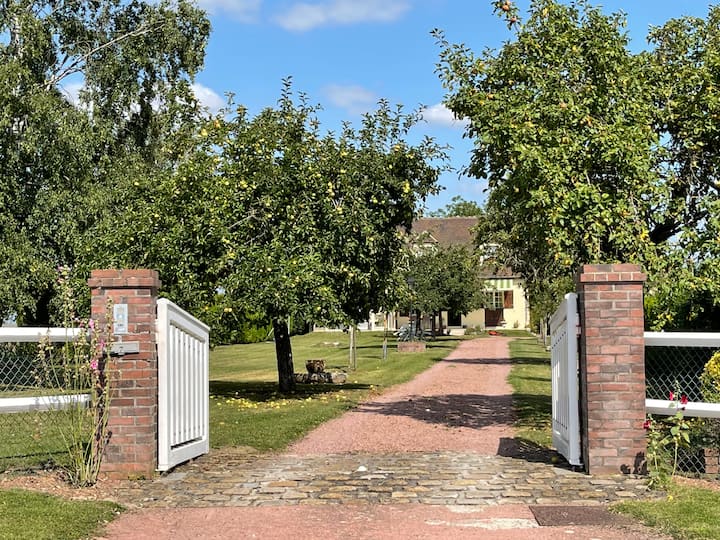 Jolie Maison à La Campagne Dans Village Calme - Melun