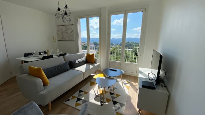 Superbe Et Spacieux Appartement Avec Parking - Besancon