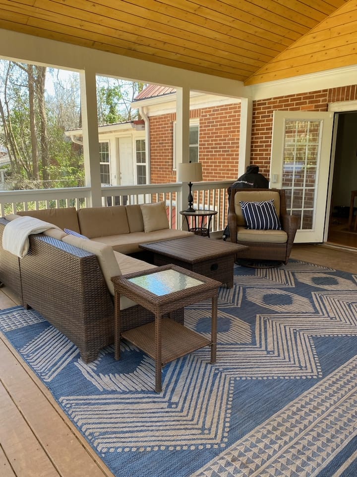 Mid-century Home W/ Outdoor Living - Athens