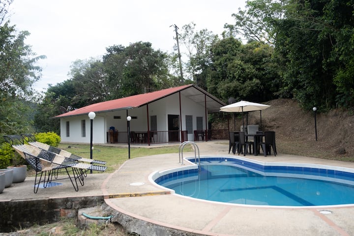 Finca  Piscina Privada Y Tejo Acogedora Villanepos - Apulo