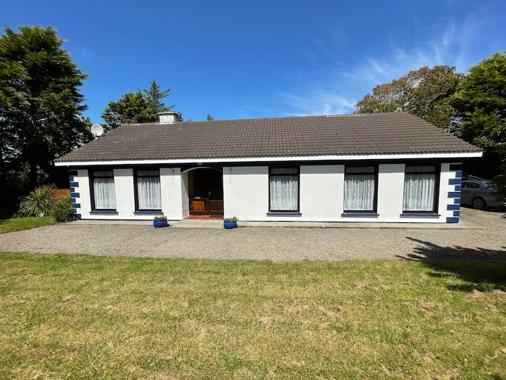 Charming Countryside Retreat - Skibbereen