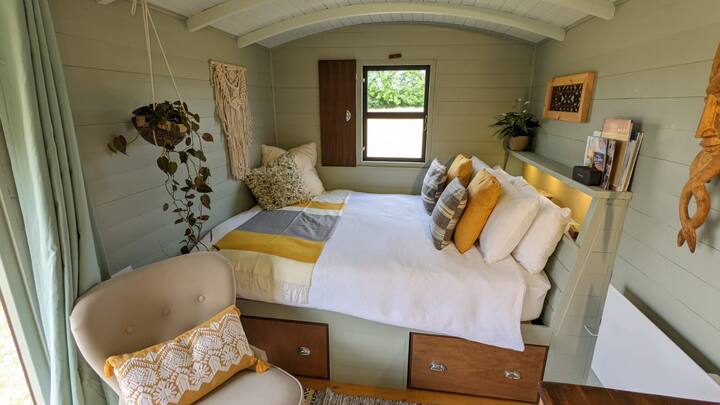 Partridge Call, Shepherd Hut With Free Parking - Suffolk