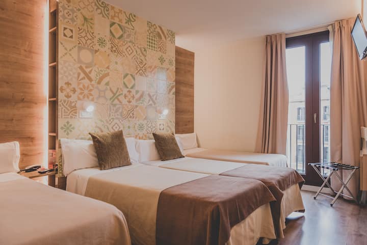 Family Room | Hostal Mare Nostrum - Barcelona