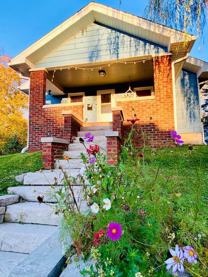 La Casita Azul - Charming Bungalow Near Iu, Parks - Bloomington, IN