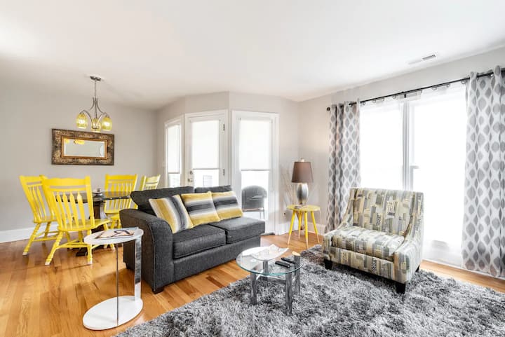 2br/2ba Centrally Located Modern Uptown Townhouse - Idlewild - Charlotte