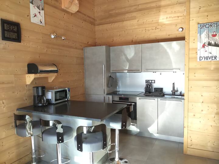 Très Bel Appartement 47 M² - Albiez-Montrond