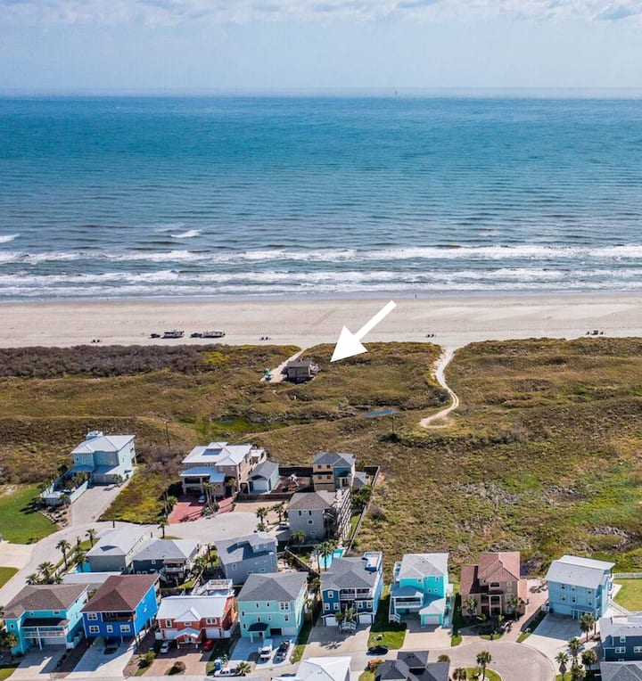 The Dune House - Beachfront W/ Direct Access! - Port Aransas, TX