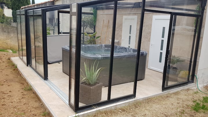 Jacuzzi Et Studio Non Fumeur (4 Personnes), Calme. - Vitrolles