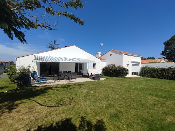 Grande Villa Au Calme, Jardin, Parking, Véranda. - Saint-Jean-de-Monts