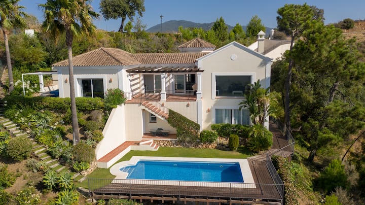 Villa Valentine - Luxury, Panoramic Views & Pool - Costa del Sol