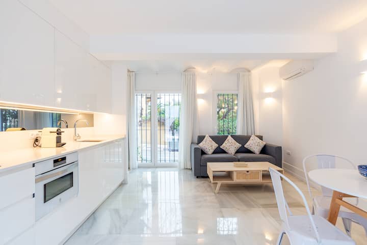 One Block Away From The Sand/sea Views - Málaga