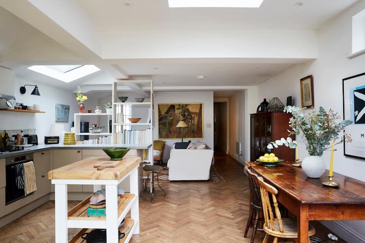 Bright & Spacious Maisonette In Peckham Rye - London