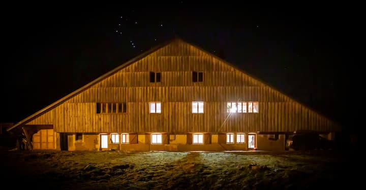 Grand Gîte:
' Les Gîtes Du Haut-bois ' - Doubs