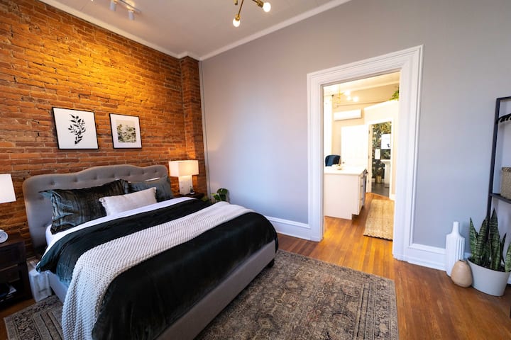 Peaceful City Abode - Walkable To Downtown! - Lancaster, PA