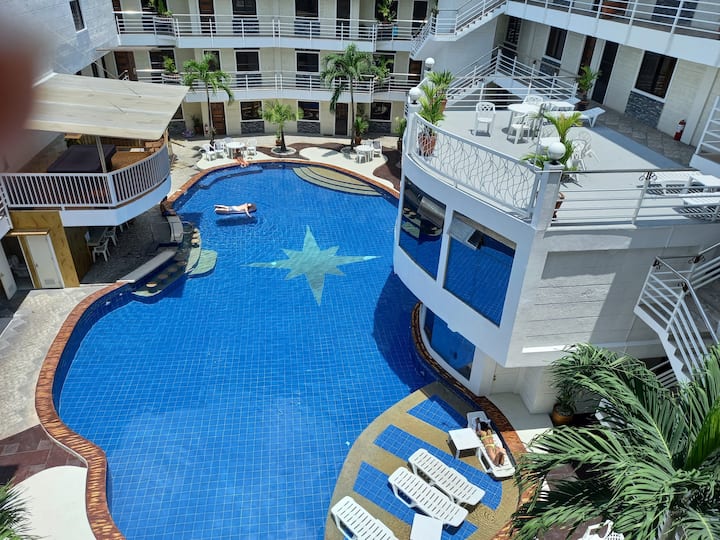 Kandi B11:  Poolside, Netflix, 250 Mbps, Smart Tv - Angeles