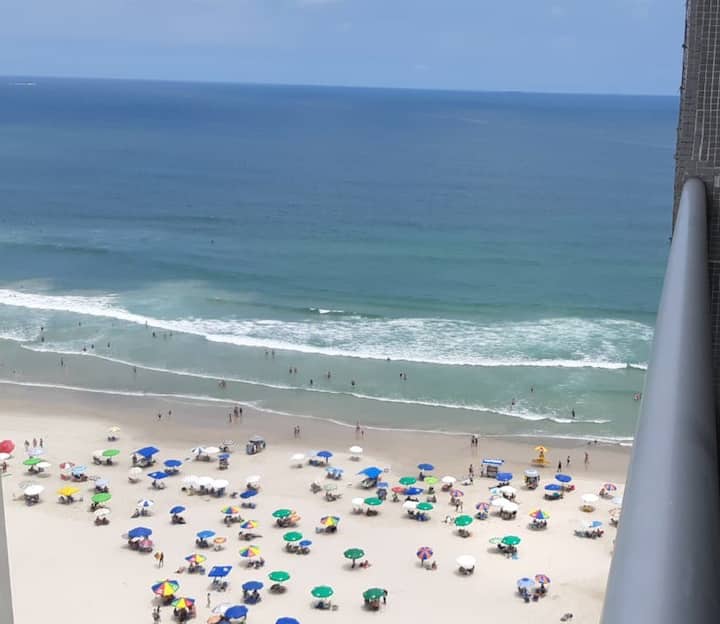 Next To The Beach. Family Holiday Apartment - Guarujá