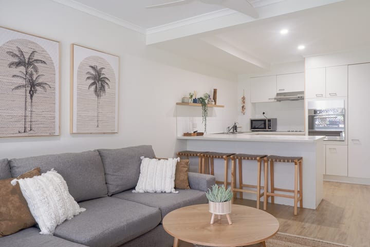 Escape To Coolum - Vibrant Beachside Lifestyle - Peregian Beach