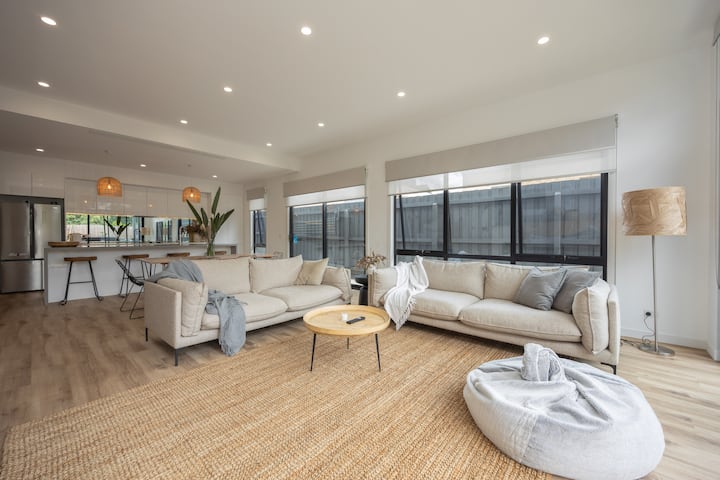 New  - Coastal Haven - Torquay