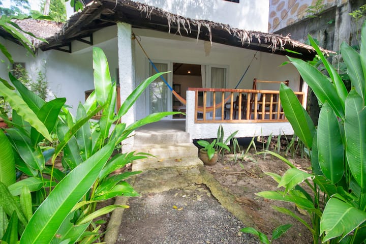 Ac4 - Bamboo Bungalows Resthouse By White Beach - Malay