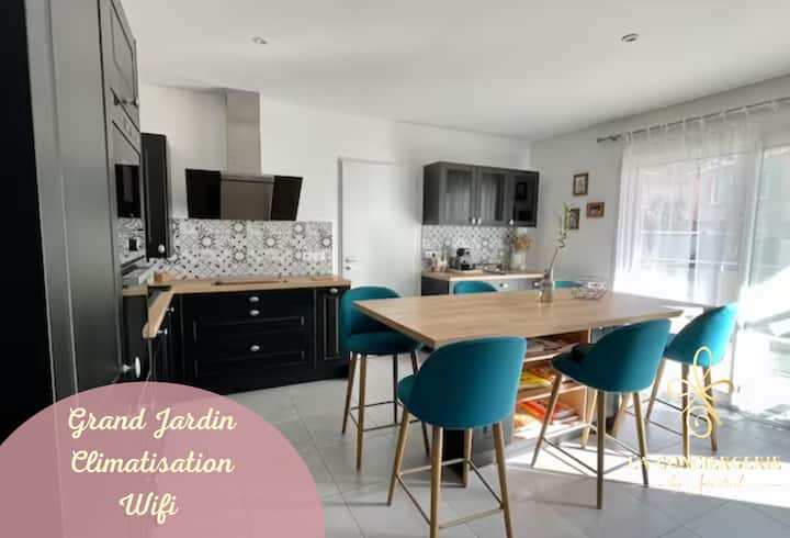 Jolie Maison Neuve Avec Jardin - Nîmes