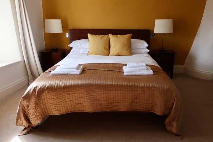 Double Room - Room 3 The Lamb Inn - Crediton