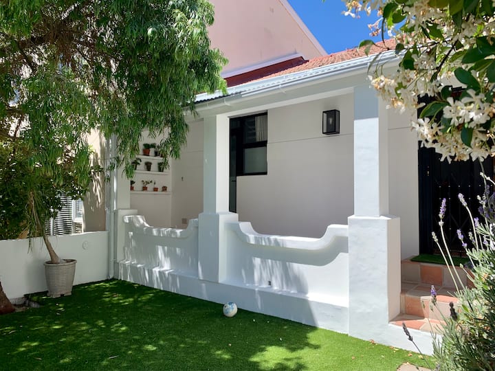 Spacious Bedroom With En-suite & Separate Entrance - Ciudad del Cabo
