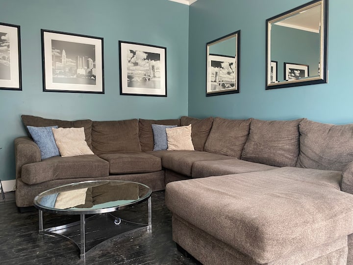 Rare Find! Sleeps 16 W/ 9 Beds, 6br + Wifi! - Cincinnati, OH