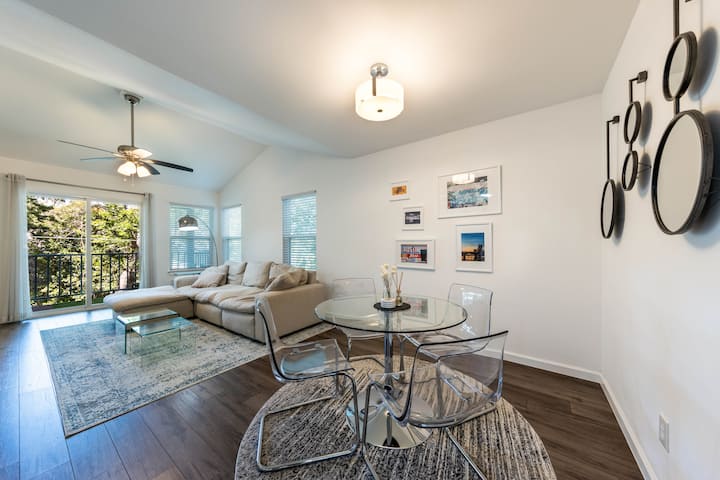 Bright 2br Condo: 10 Mins To Downtown, Near Zilker - West Lake Hills, TX