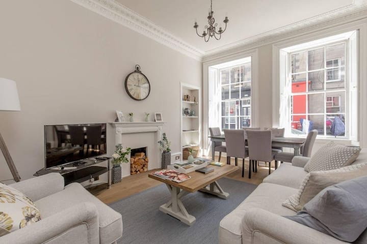 The Barony: Historical Luxury Apartment - Édimbourg
