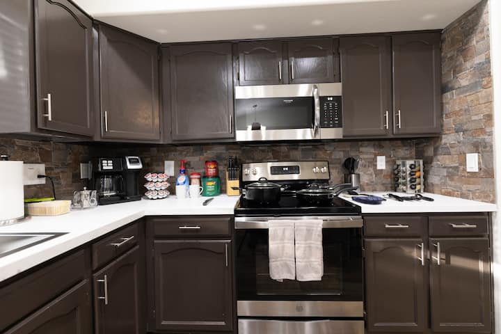 4br 2bath Amazing Private Home Cable Tv All Rooms - Peoria, AZ