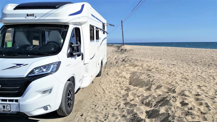Autocaravana Con Horno  Completamente Nueva 2022 - Calella