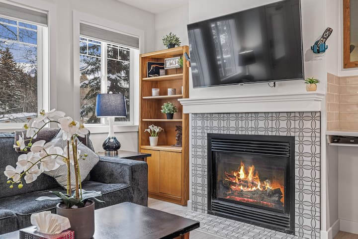 Banff Gate/mtn Views/2br 4 Beds 1.5bt/ac/reno’d - Banff