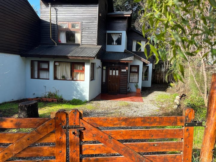 Acogedora Casa En Playa Bonita Con Chimenea Y Wifi - San Carlos de Bariloche