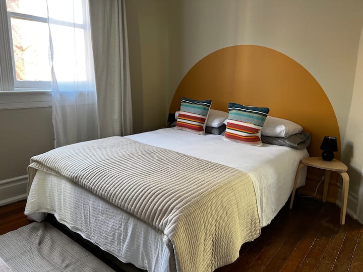 Stellar Suites | Here Comes The Sun | St. James Ct - Louisville, KY