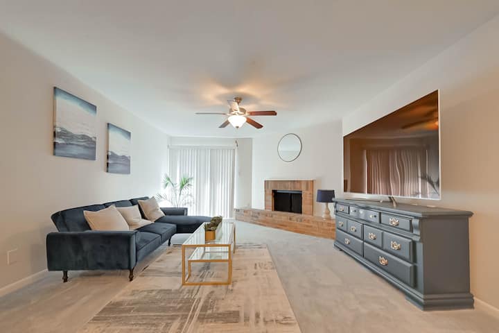 Condo  Next To Park With Pool,  & Tennis Court - Westchase - Houston