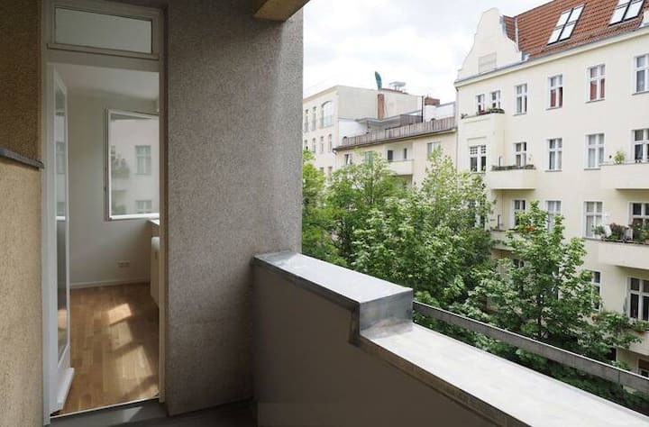 Modern Studio Apartment In Central Location - Berlin