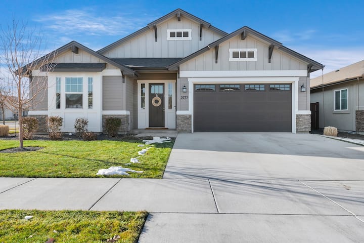 🏡Home Base Central & 2 Car Garage For Families 🚗🅿️ - Meridian, ID