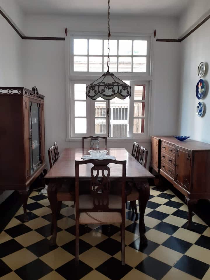 Beautiful Apartment In The Center Of Vedado - La Habana