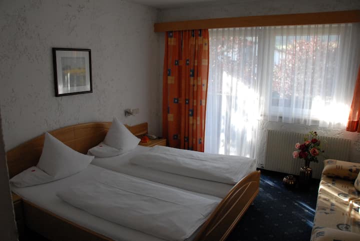 Privates Doppelzimmer Mit Balkon - Innsbruck