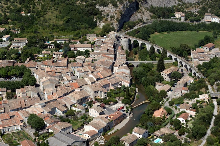 Les éCus, Dans Maison De Maitre - Saint-Hippolyte-du-Fort