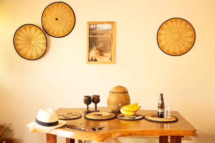 Afrikan Queen, Kampala - Kampala