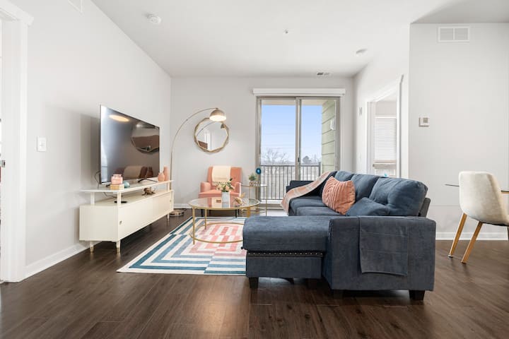Stylish 2br Suite Near Dt Traverse City + Smart Tv - Traverse City, MI