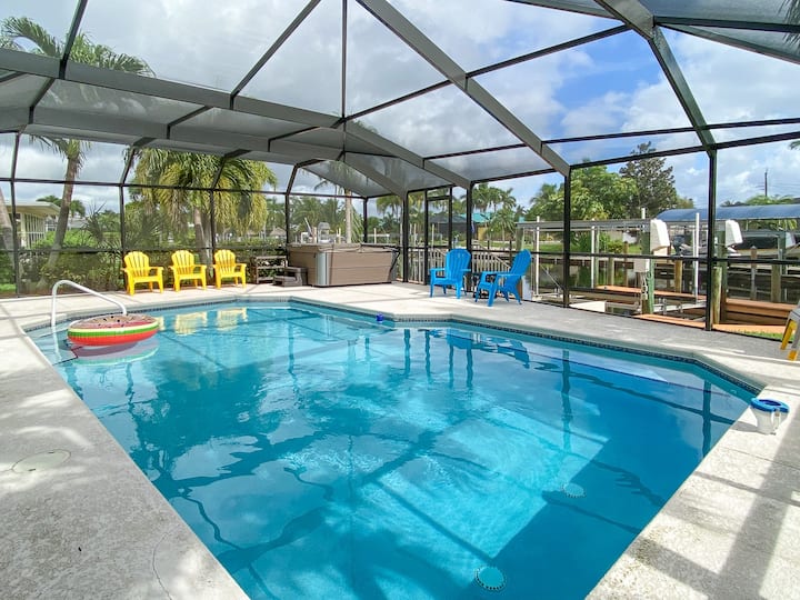 Pool Heated, Hot Tub Boat Lift Sleeps 9 Yacht Club - Sanibel Island, FL