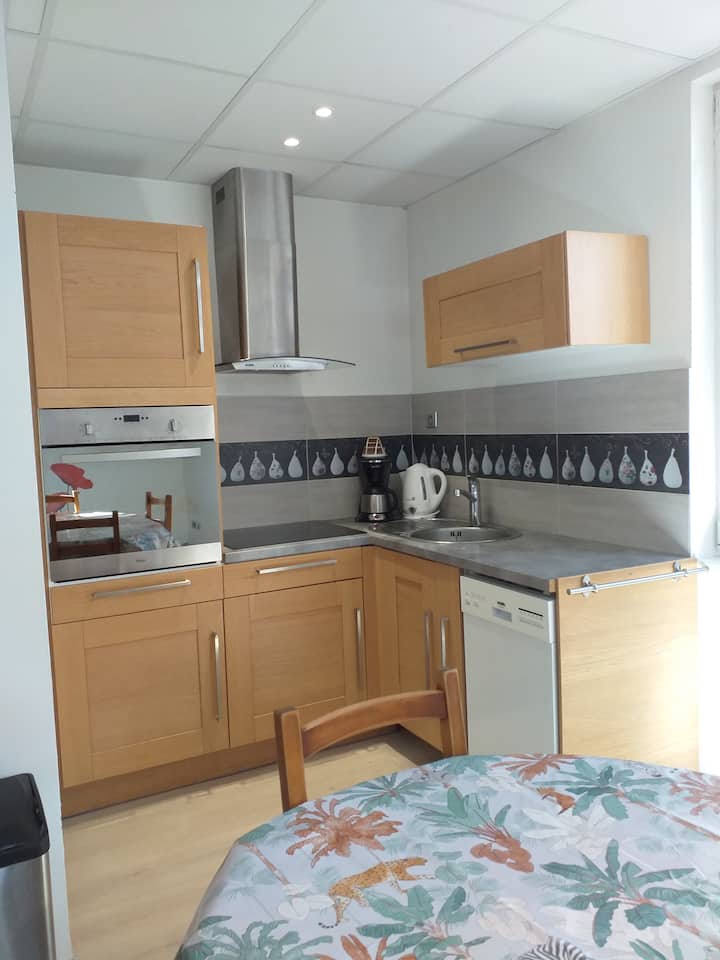 Appartement à L'étage Dans Maison - 阿訥西