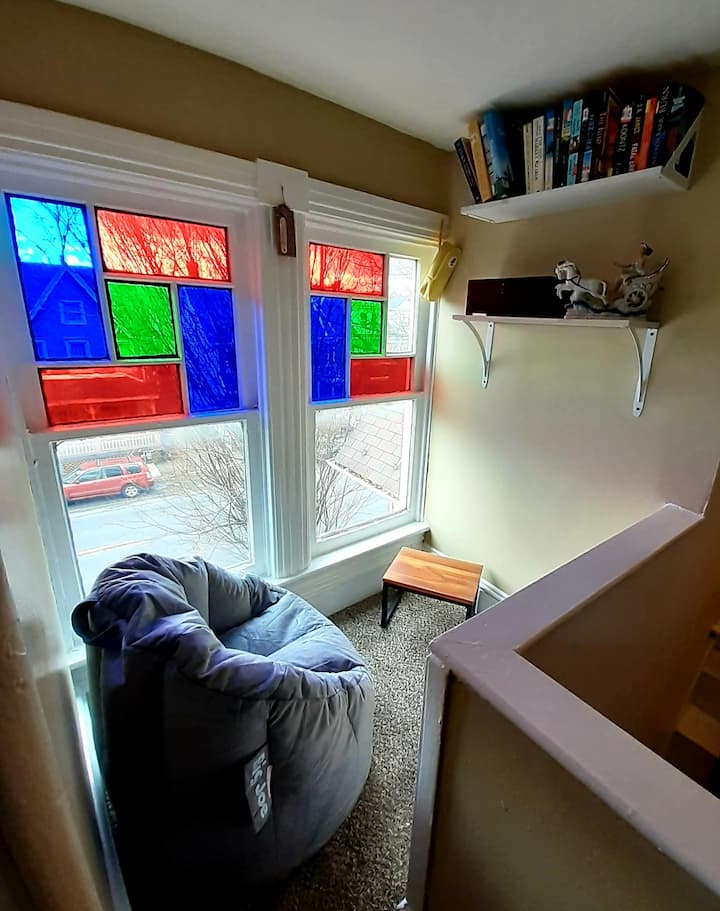 Comfy 2-bedroom Apartment With Parking. - Dutch Springs, Bethlehem