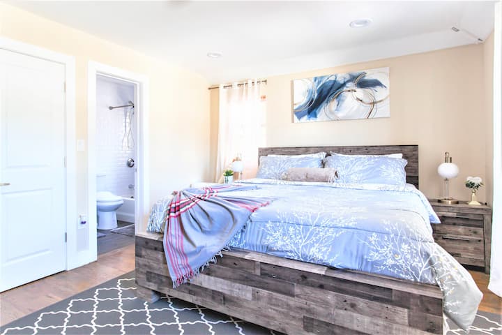 The King Suite At Tonel Paradise - Long Beach, NY