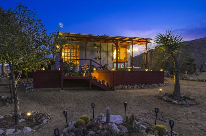Charming Artisan Homestyle Cabin + Near Town&park - Joshua Tree, CA